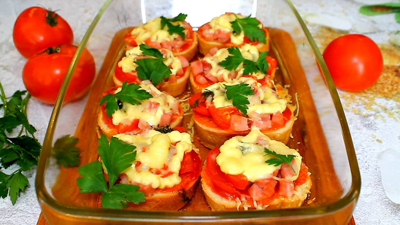 📌 Ленивая пиццa на батоне - быстрый рецепт горячих бутербродов