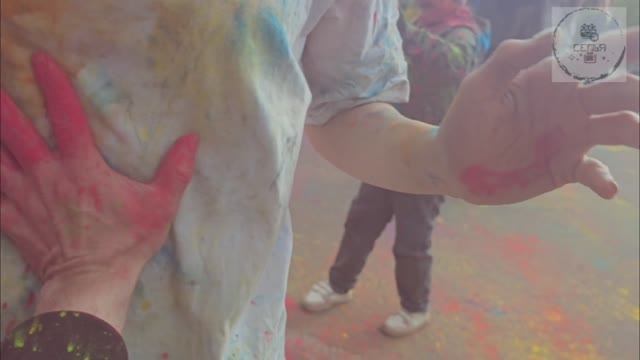 ХОЛИ Индийский праздник 27 Апреля встреча весны изгоняют злых духов осыпая ЦВЕТНЫМИ КРАСКАМИ ХОЛИ