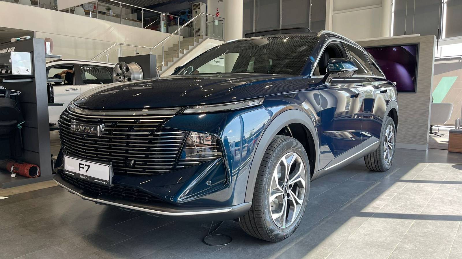 HAVAL F7 Tech Plus синий  салон черный 2.0 4WD