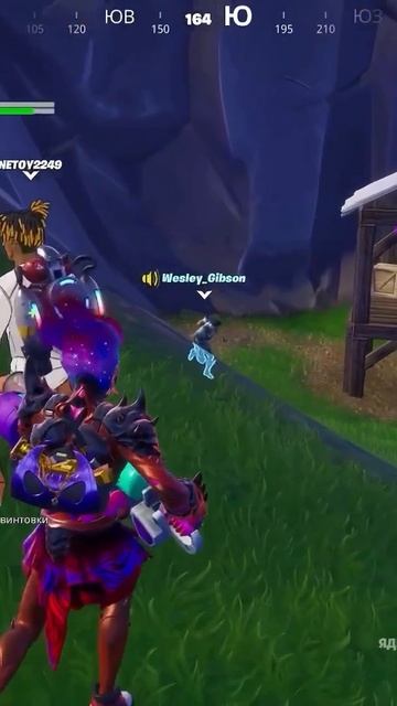 Она даже броню поднимает. 😁