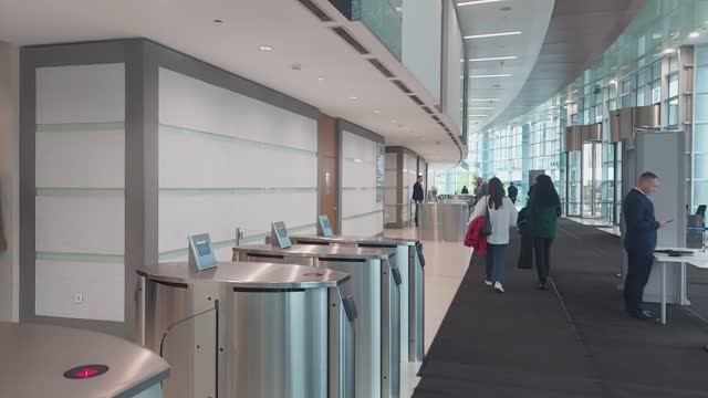 Внутри "Башни на Набережной" / ДЦ "Москва Сити"