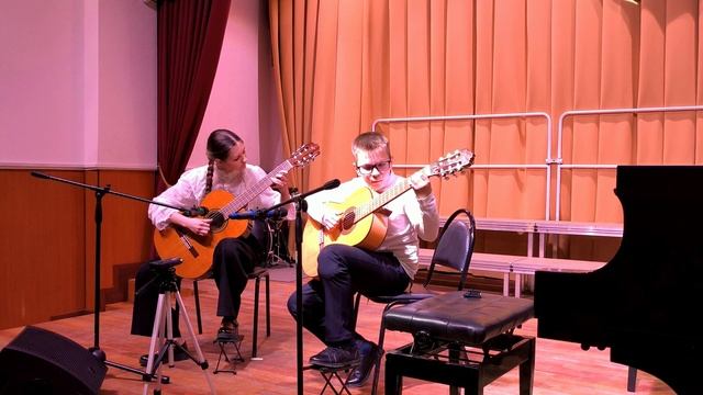 13. Д. Ланфиеста - «Перуанский вальс». Исполняют Гетманенко Ксения и Бахарев Даниил.