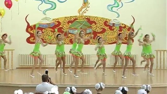 Танцевальный коллектив Әдемі - Наше лето