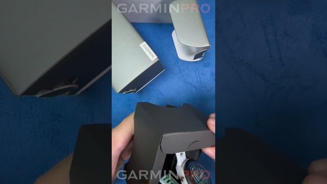 Распаковка часов Garmin Forerunner 265S