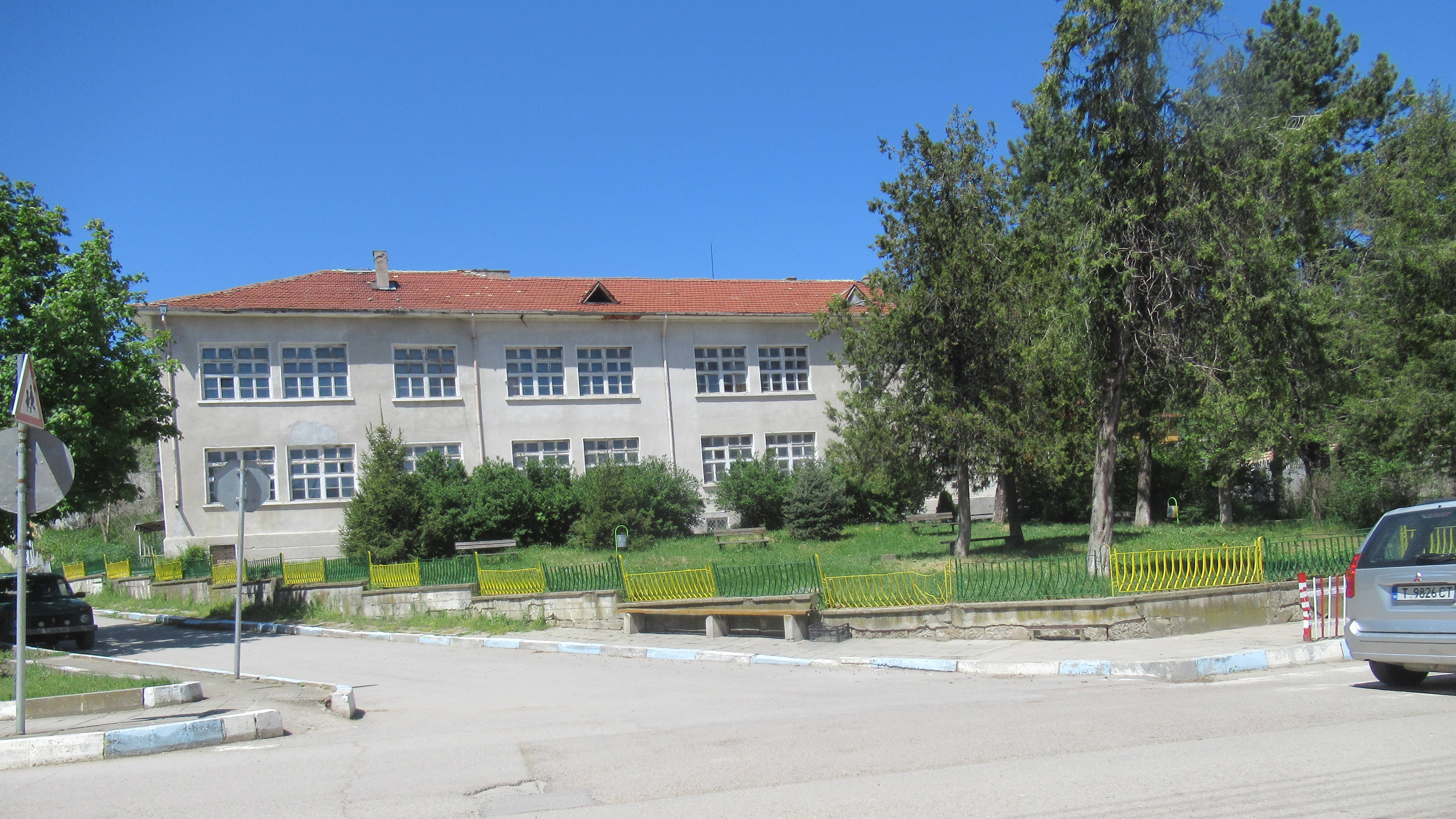 ПО ПЪТИЩАТА НА СЕВЕРОИЗТОЧНА БЪЛГАРИЯ /част 41/  ОПАКА - ПОПОВО