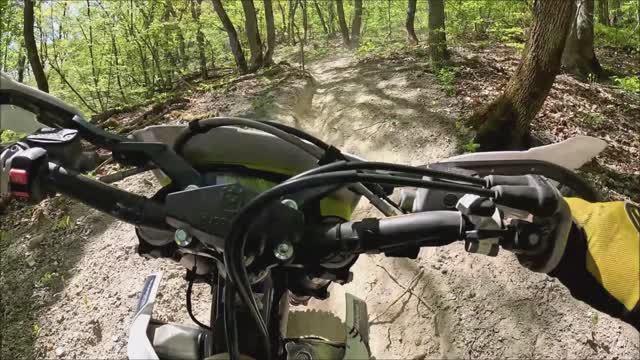 Эндуро покатушки по треку БРОНЗА соревнований КТМ Husqvarna 2 такта Enduro прохват