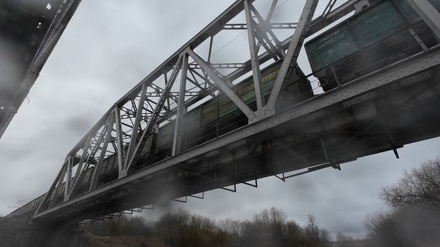 Лежа - Олежа ( Иду под поездом )