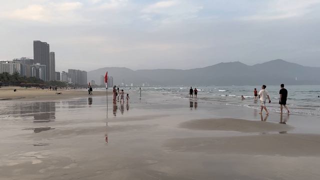 Дананг. День 4. Гуляем по городу(Пляж,еда)