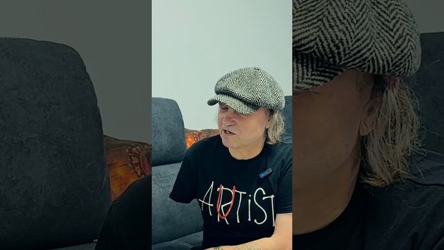 ЖИЗНЬ КАК ПРИКЛЮЧЕНИЕ: ВАЛЕРИЙ АЛЕКСЕЕВ О БОБРУЙСКЕ, ЦОЕ И ФУТБОЛЬНОЙ ДУШЕ SHORTS 3