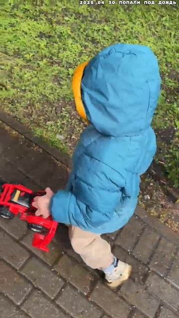 2025 04 30 ПОПАЛИ ПОД ДОЖДЬ 4К.mp4