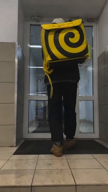 Заработай курьером более 100 000 рублей в месяц — гибкий график, стабильные  и быстрые выплаты