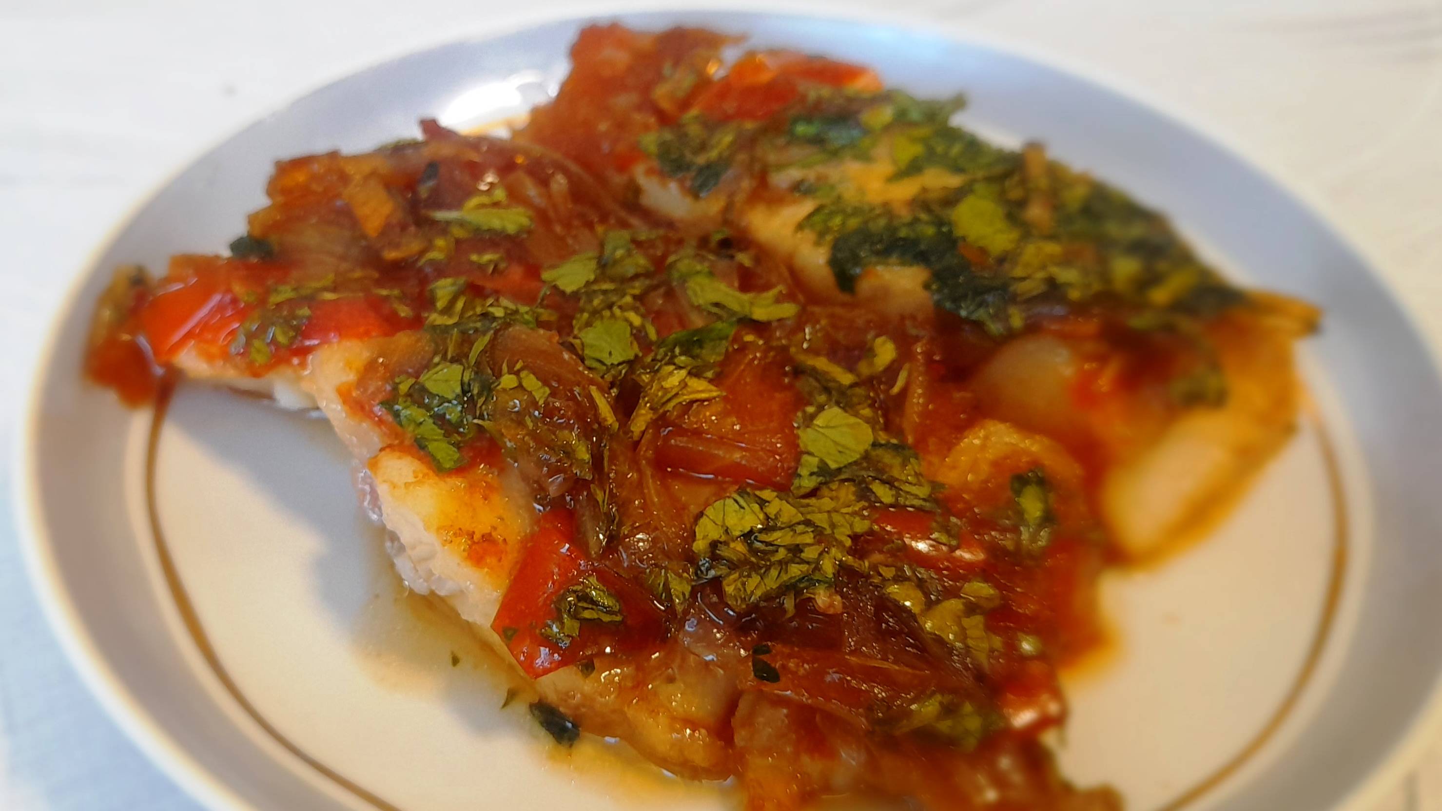 Рыбное филе по-португальски