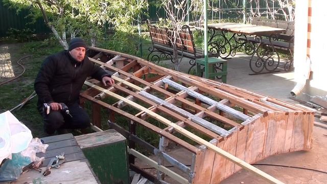 Катер из поддонов