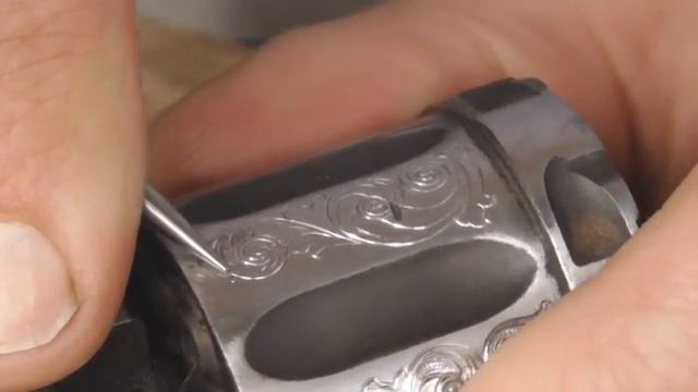 Гравировка на не плоских поверхностях.