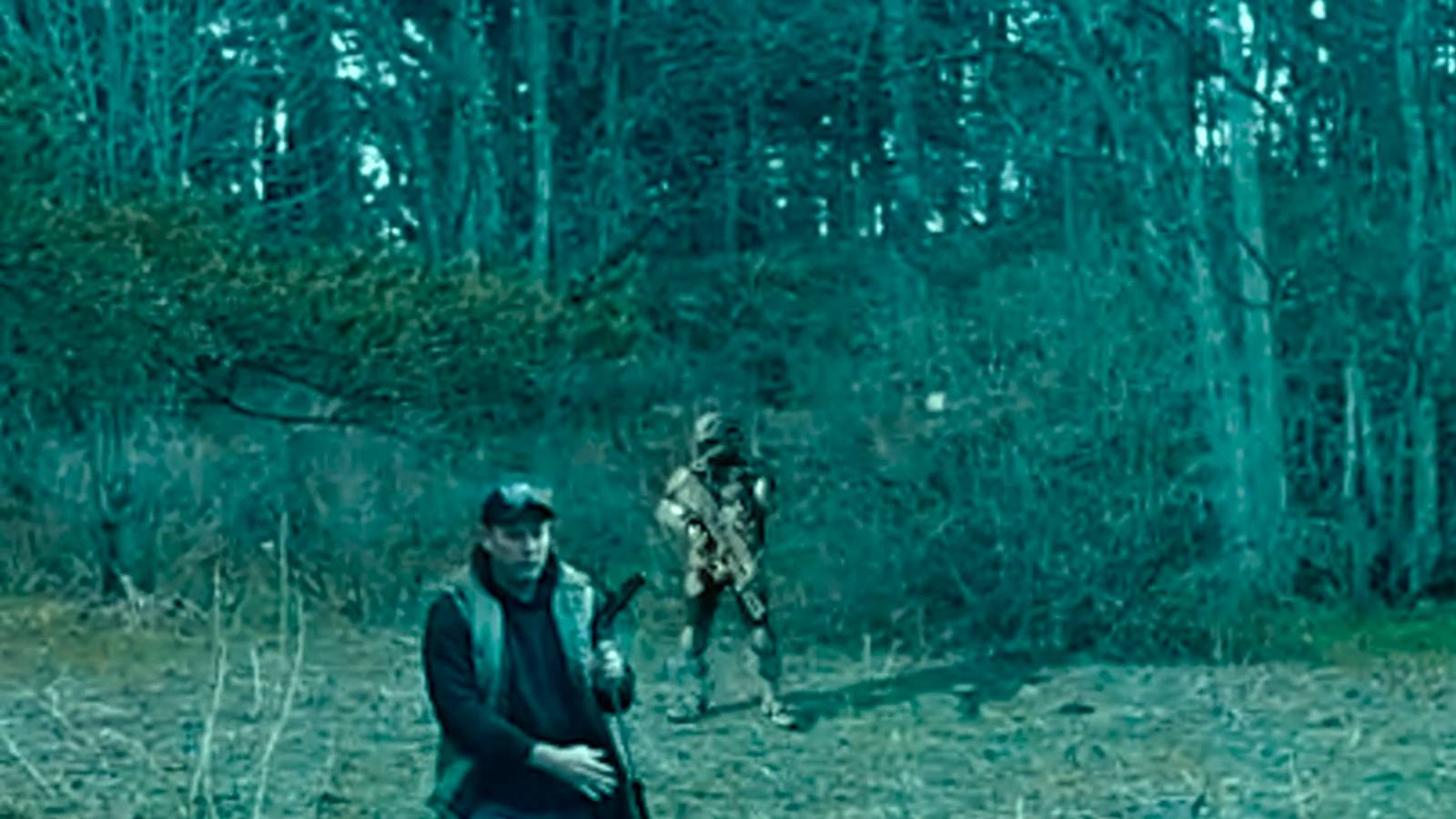 ВСТРЕЧА В ЛЕСУ С ВОЕННЫМ И НЛО !!!