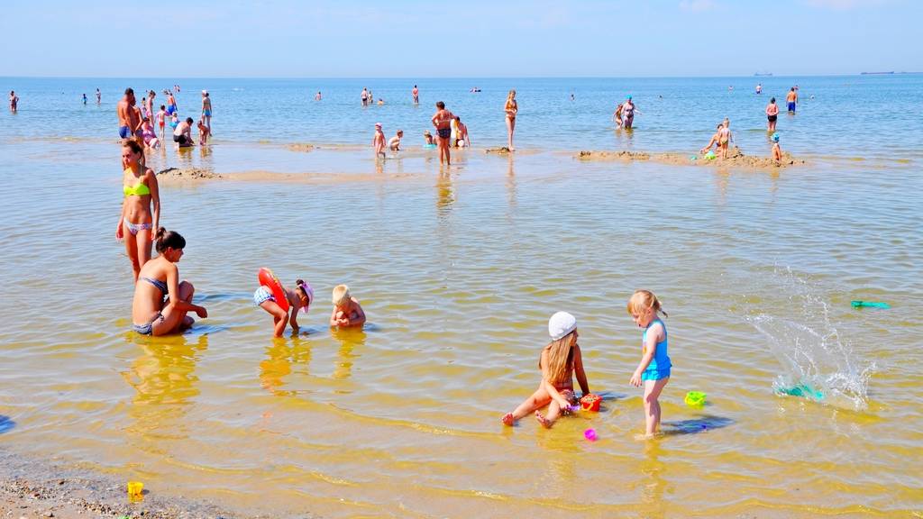 Отдых в Ейске: двухкомнатная квартира, пляж Меляки!