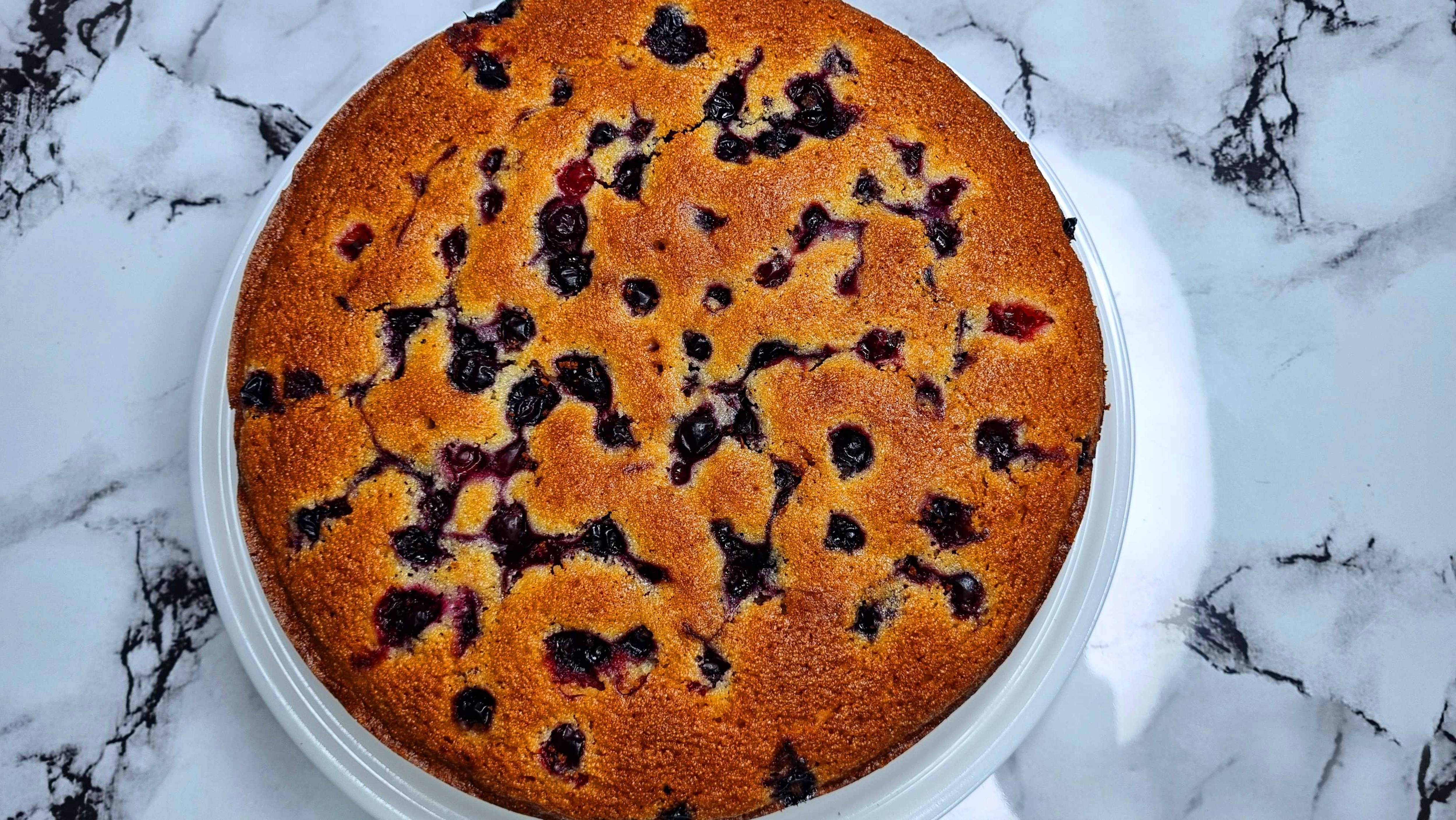 ВСЕ ПО ОДНОМУ СТАКАНУ! ОЧЕНЬ ВКУСНЫЙ И ПРОСТОЙ ПИРОГ НА КЕФИРЕ!!!