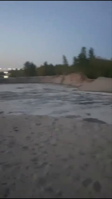 😧 Крупный водоворот образовался на пляже на Волге около Краснослободска в Волгоградской области.