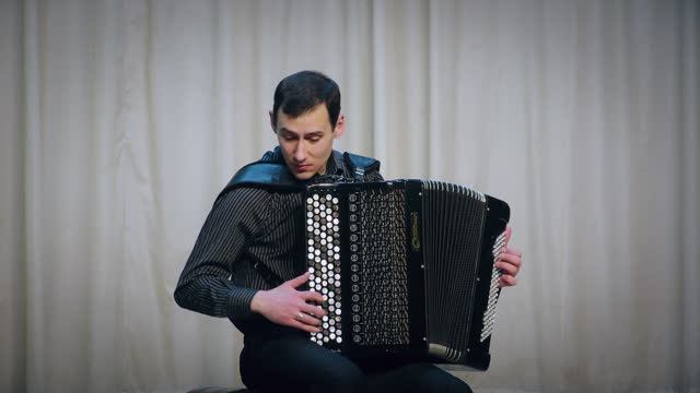 Александр НА ЮН КИН - «Барыня» (Шутка)