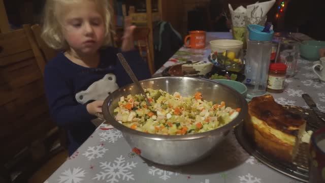 Толстая будешь