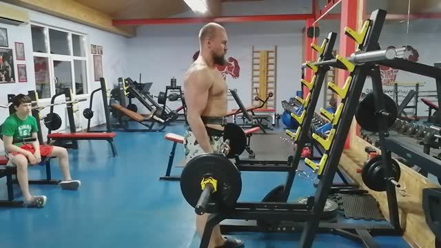 Аполлон-аксель на бицепс. 50кг х6. Дмитрий Горбачев