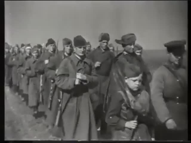 Сборник документальной хроники Великой Отечественной войны Совецкими песнями