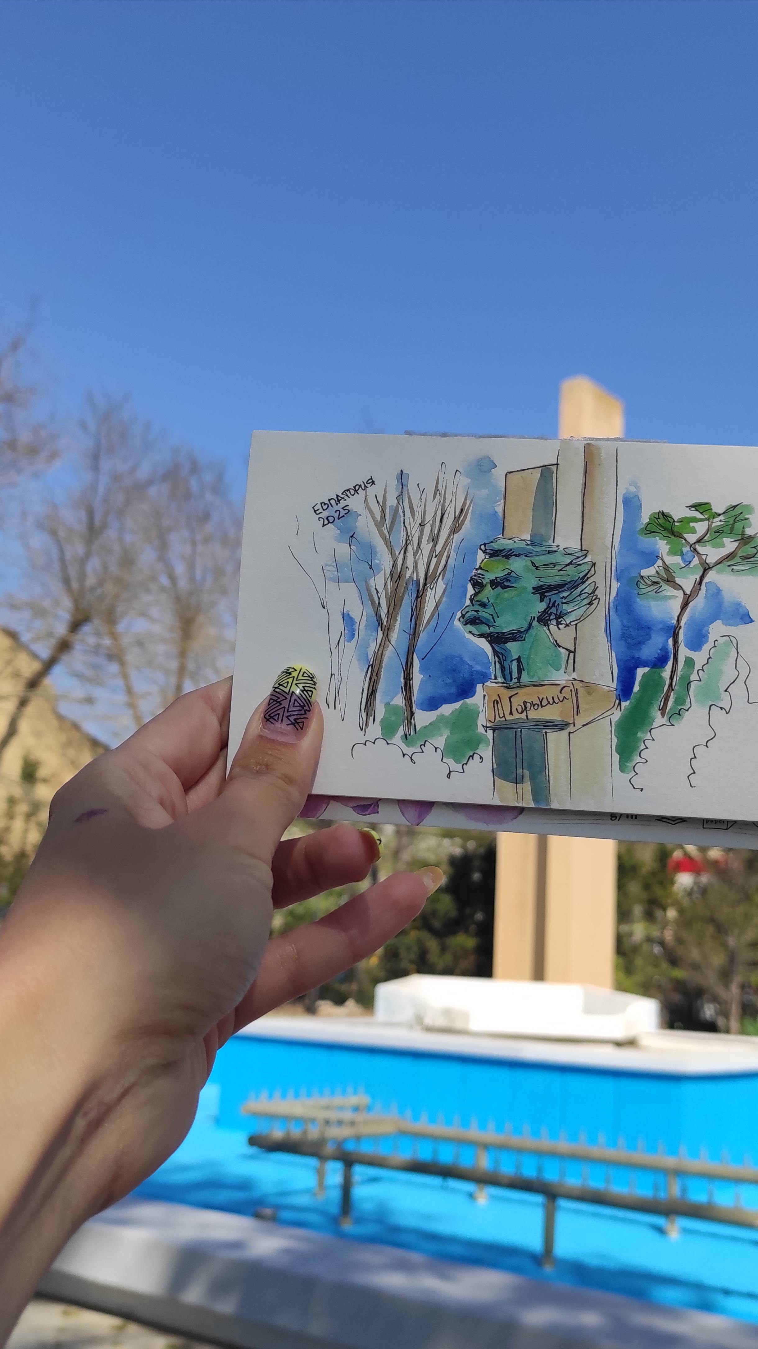 Евпатория в акварели: памятник Максиму Горькому на набережной его имени