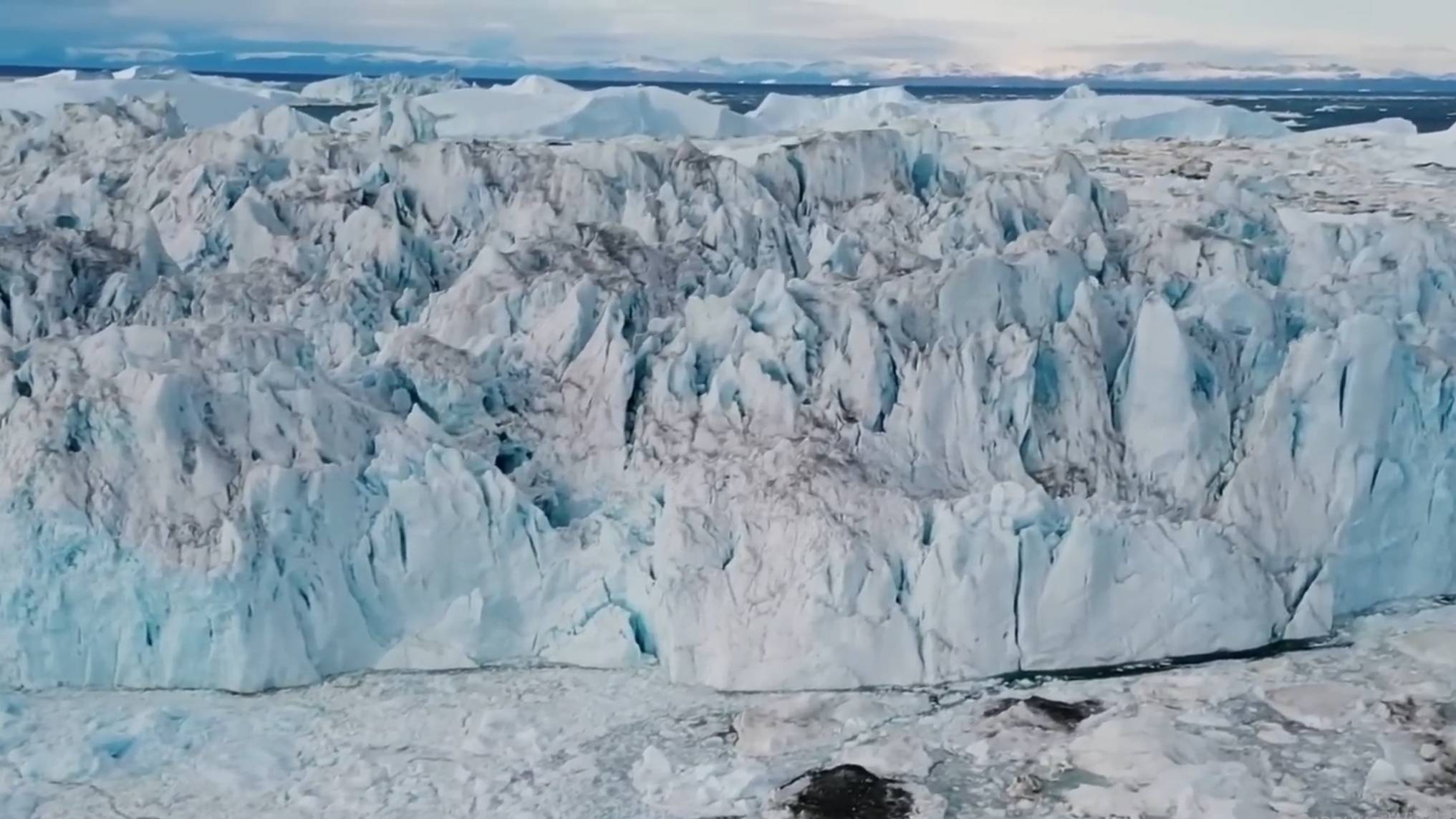 Ученые_бьют_тревогу_Огромный_ледник_начал_таять