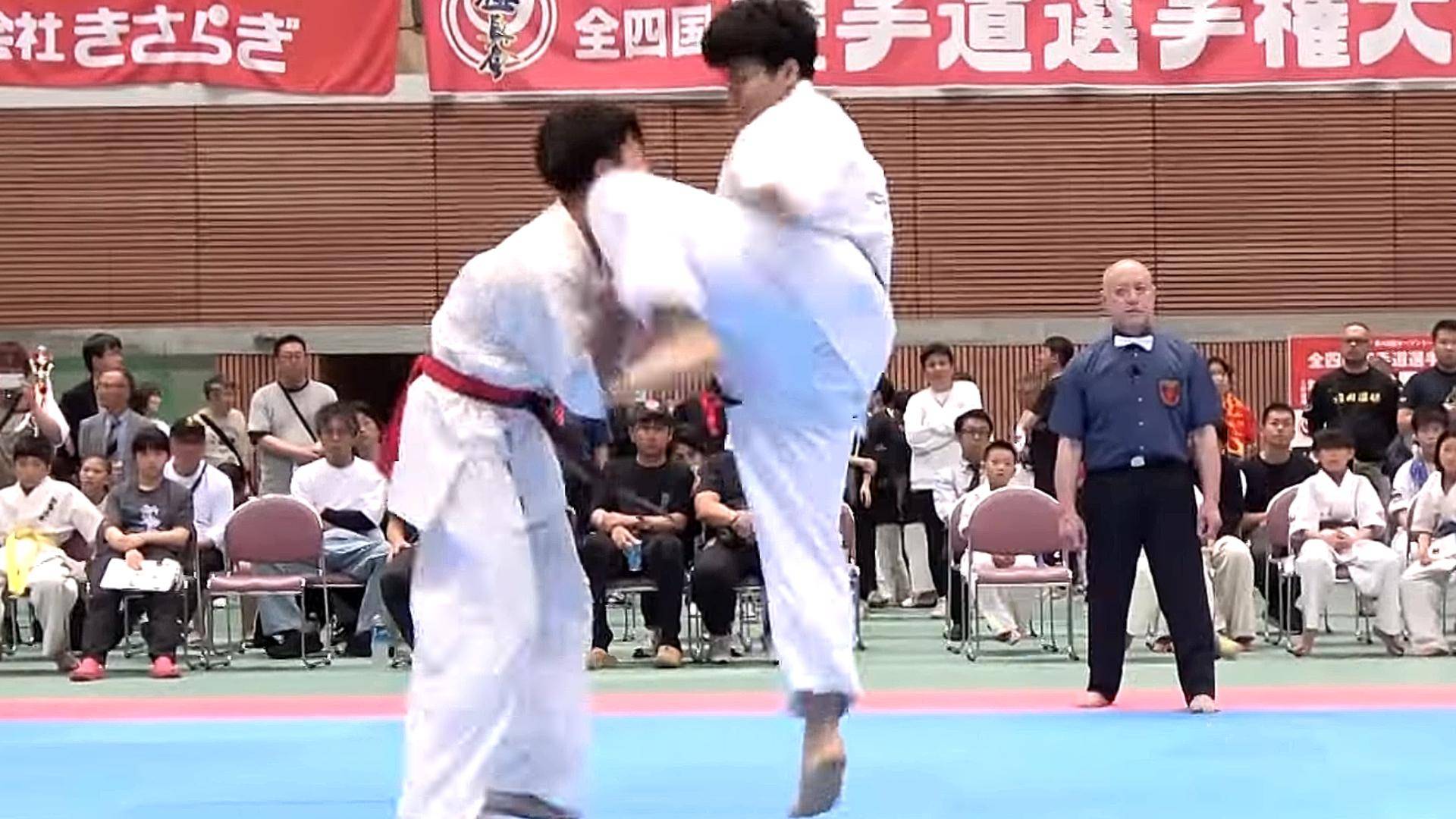 Карате Синкиокусин. Финал 42-го чемпионата Сикоку в тяжелом весе: Sosey Taniguchi vs. Hoshi Tai