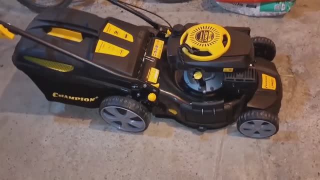 Газонокосилка CHAMPION LM 4627. Первый запуск.