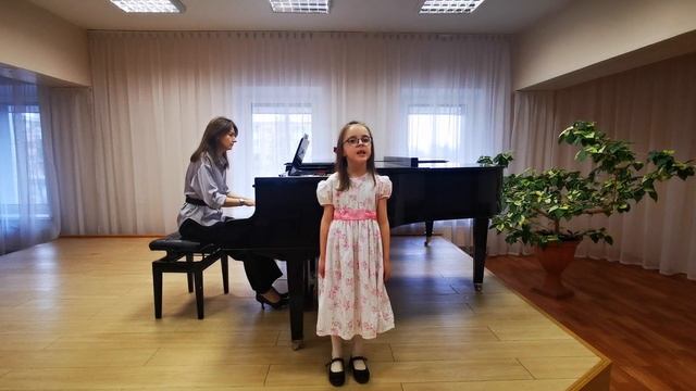 Антипова Ева. Музыка и слова С. Смирновой «Белый, синий, красный».