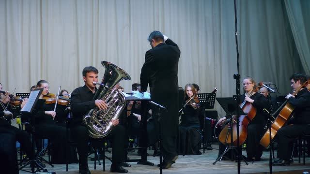 Антонио Вивальди. «Largo» для тубы с оркестром