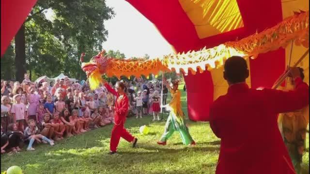 Комбо: веера(3), дракон, лев. 5 артистов