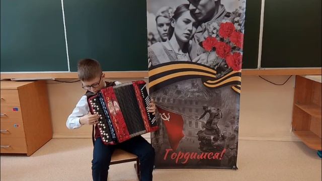 Зеленов Максим. К. Листов.
" В землянке".