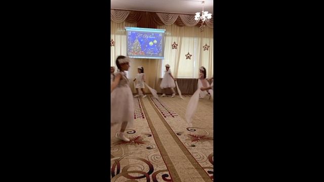 Новогодний утренник в детском саду