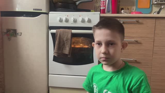 Как приготовить сосиски в тесте?