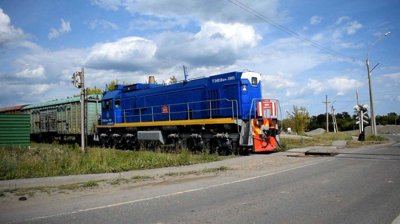 Тепловоз ТЭМ18ДМ-3085