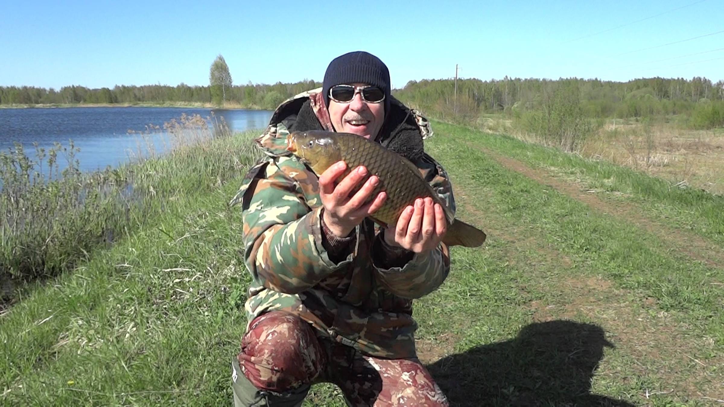 Клюнул долгожданный карпик в этом сезоне. Достойный боец ранней весной. #карп #карпнадонку
