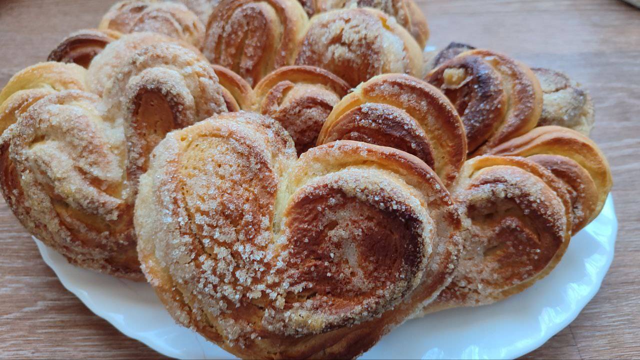 Плюшки с сахаром. Воздушные и очень вкусные.