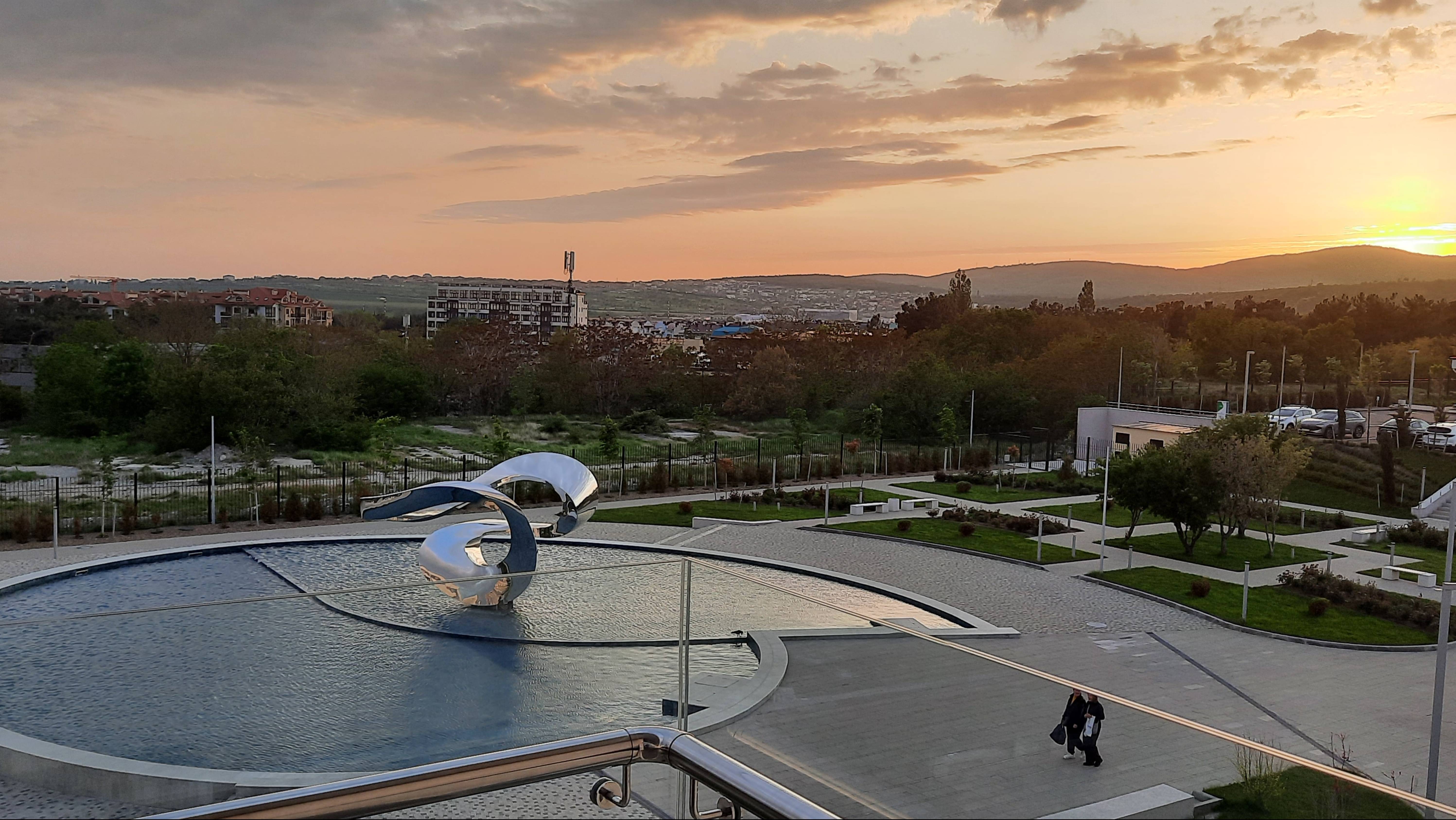 ЗАКАТ. ГЕЛЕНДЖИК АРЕНА. КРАСИВЫЙ ВИД НА ГЕЛЕНДЖИКСКУЮ БУХТУ