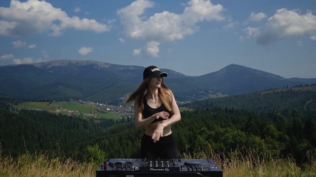 DJ NESSA – Bukovel, September 2023  @_Live_@