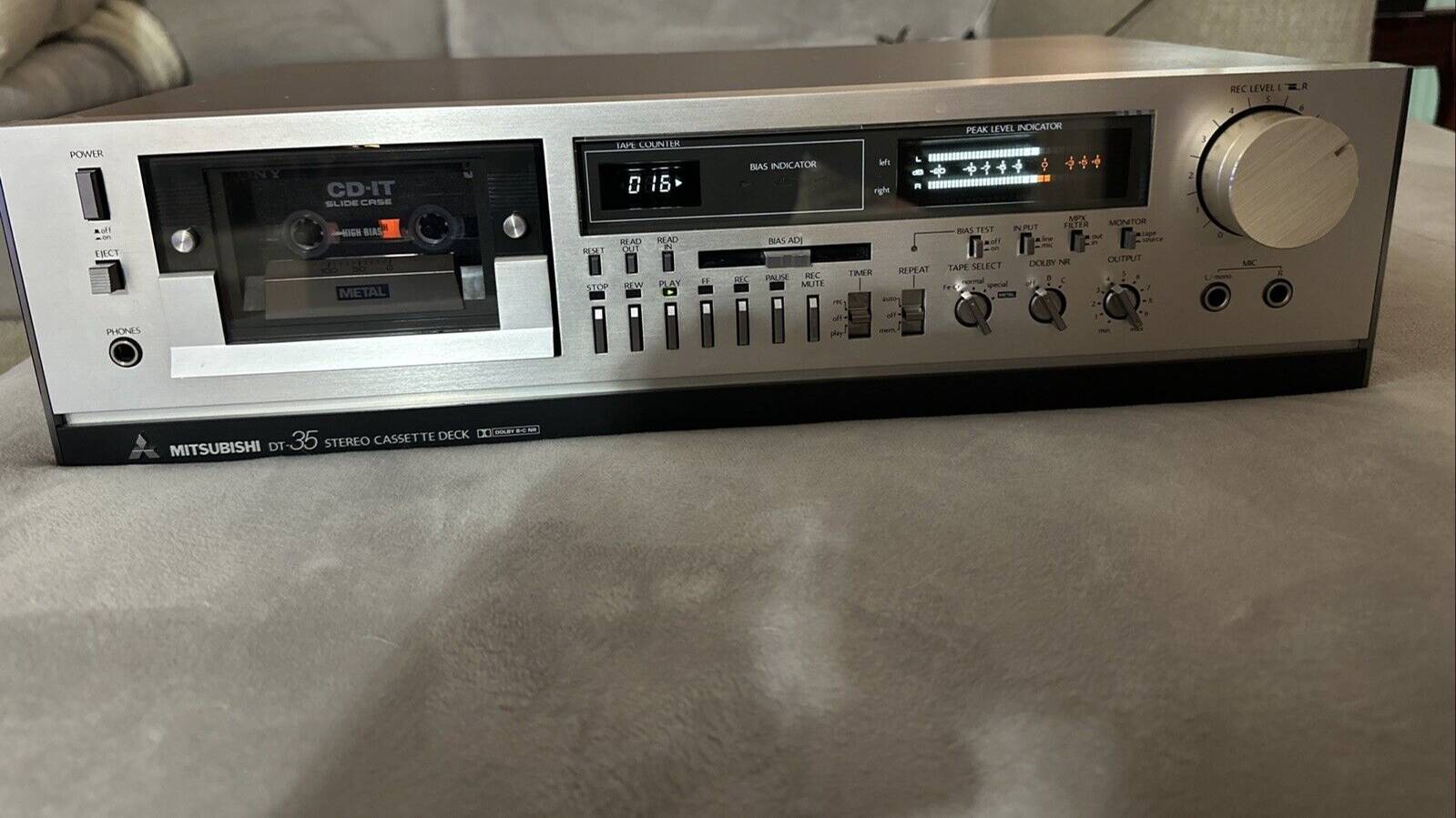 Mitsubishi Dt-35 ,3 ГОЛОВКИ. Работает,записывает-Япония-1981-1982-год