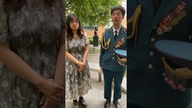 До свидания, мальчики! Булат Окуджава, читают Су Сици и Фэн Бо