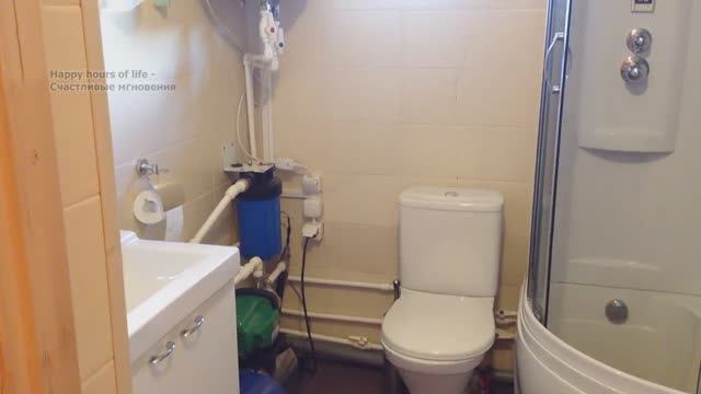 Душ и туалет в деревянном дачном доме. Третий сезон эксплуатации.