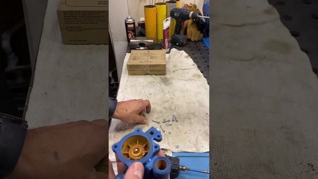 Пластиковый и латунный водяной узел Балтгаз