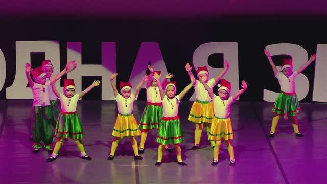 Танец "Гномики", ансамбль детского игрового танца "Солнечные зайчики", ДДК им. Пичугина