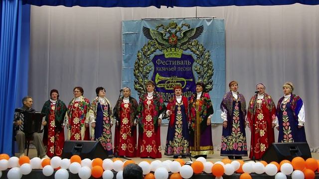 14 Самодеятельный коллектив русской песни «Калинушка» – «Бравый атаман»