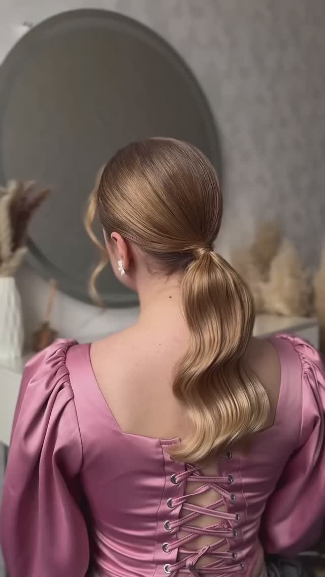 Самая популярная прическа на выпускной #прическа #укладка #волосы #хвост