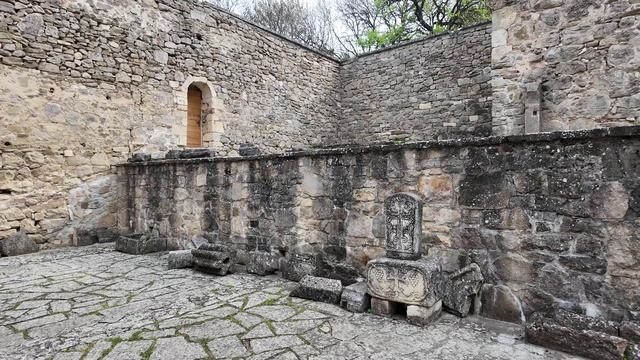 Армянский монастырь Сурб-Хач в Крыму