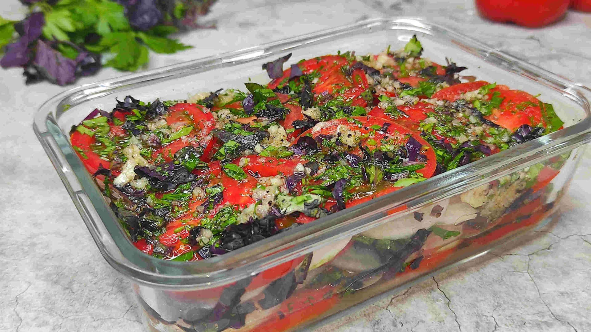 Невероятно вкусная ЗАКУСКА из ПОМИДОРОВ с БАЗИЛИКОМ, мёдом и луком. НЕВОЗМОЖНО остановиться.